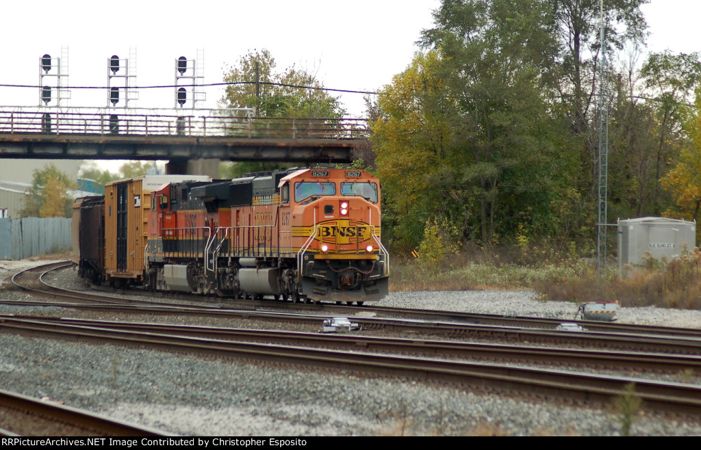 BNSF SD75M 8267